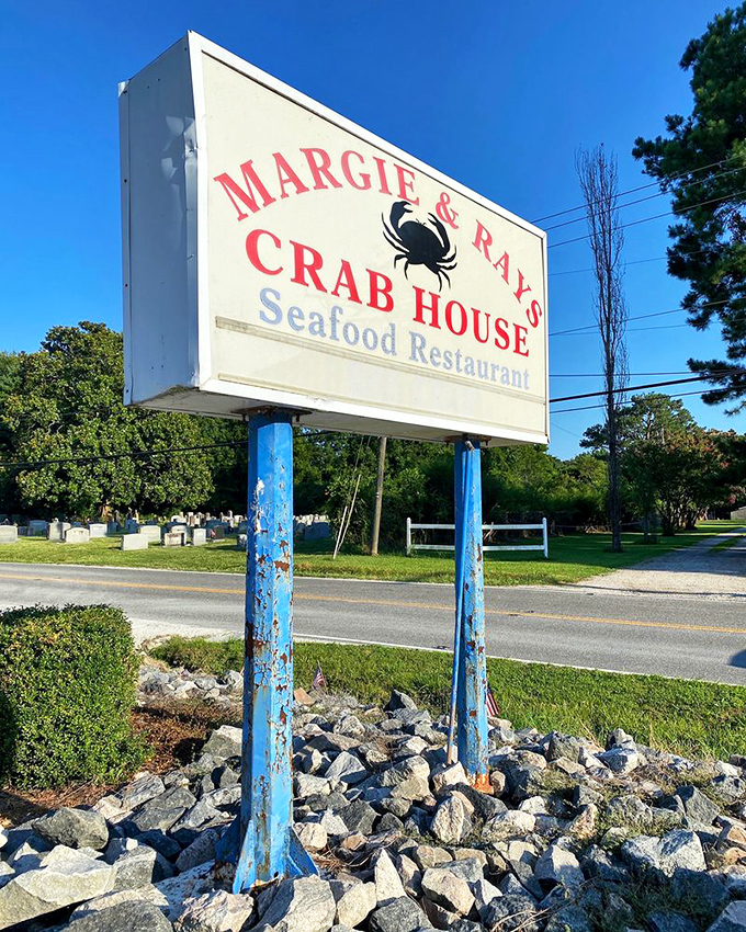 The beacon that guides hungry travelers. This sign has probably appeared in thousands of vacation photos and "you've gotta try this place" texts.