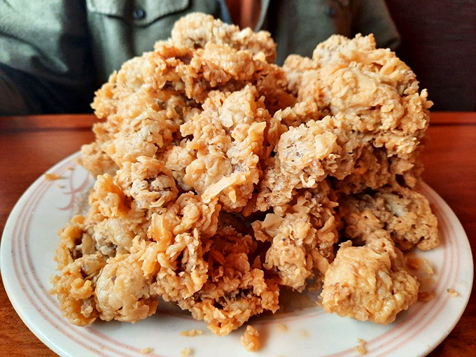 Chicken gizzards transformed from humble origins to golden-fried delicacies – proof that Sayler's kitchen has always known how to elevate every ingredient to stardom.