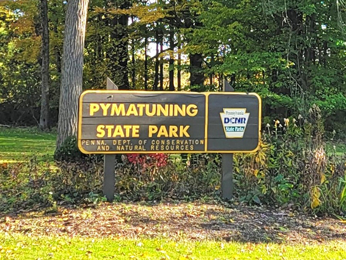 The Pennsylvania side welcomes visitors too – this park truly knows no borders, offering double the adventure across state lines.