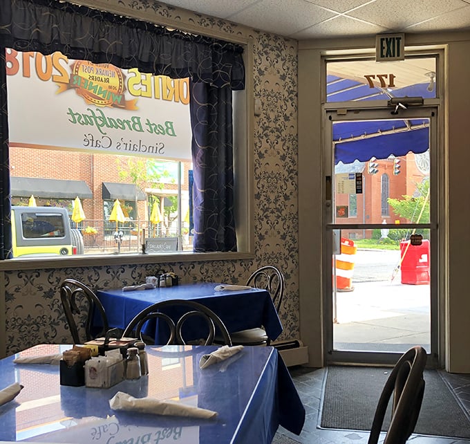 Even the exit view is inviting—as if the restaurant is saying "Come back soon" before you've even left the building..