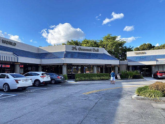 From the outside, 3G's blends into the shopping center landscape—nature's way of protecting a culinary gem from the masses.