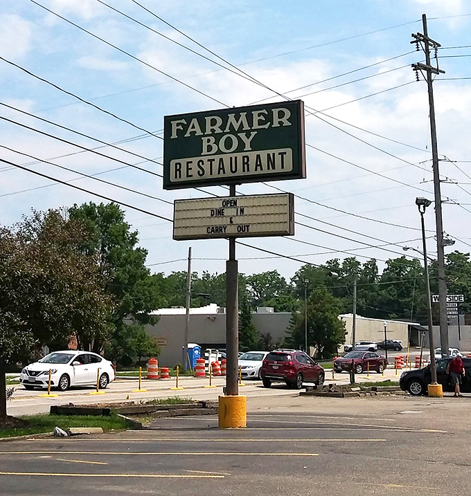 The roadside beacon that has guided hungry travelers for years – simple, straightforward, and promising satisfaction ahead.