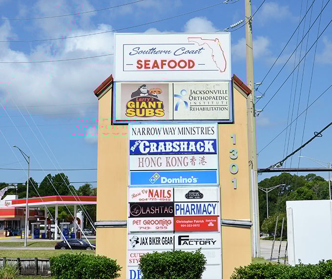 Nestled among everyday businesses, this seafood haven proves extraordinary experiences often hide in ordinary places.