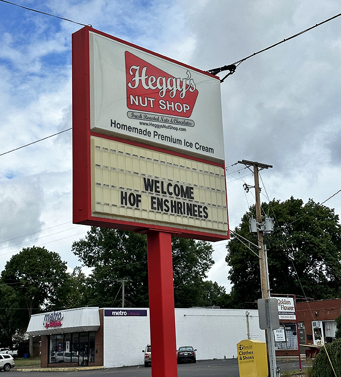 The marquee welcomes Hall of Fame visitors—because even football legends need freshly roasted peanuts and homemade ice cream.