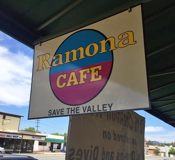 The sign that's guided hungry travelers for years. "Save the Valley" speaks to both local pride and the preservation of authentic dining experiences.