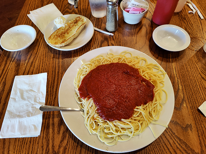 Spaghetti with marinara – simple, honest, and abundant. The kind of plate that reminds you why classics became classics in the first place.