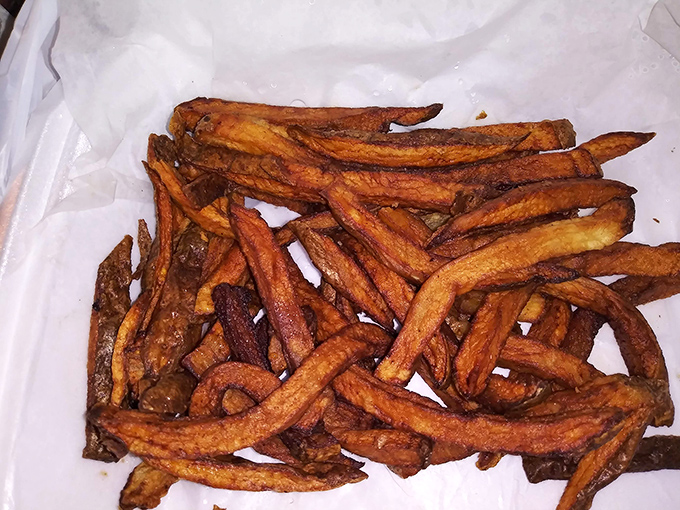 Hand-cut fries with the perfect crisp-to-fluffy ratio. These golden beauties aren't just a side dish—they're essential supporting characters in your Ringside story.