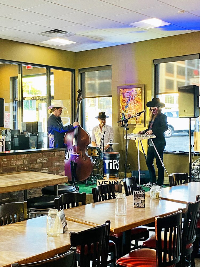 Because nothing complements Southern cooking quite like live music—these musicians feed your soul while Arnold's feeds your body.