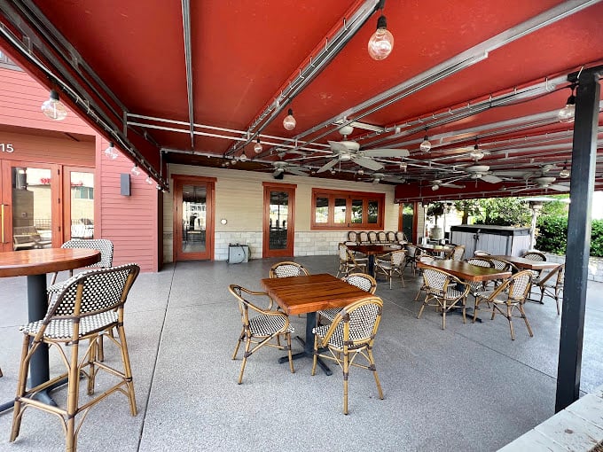The outdoor patio offers al fresco dining with bistro charm—perfect for those evenings when the Tennessee air feels like nature's air conditioning.