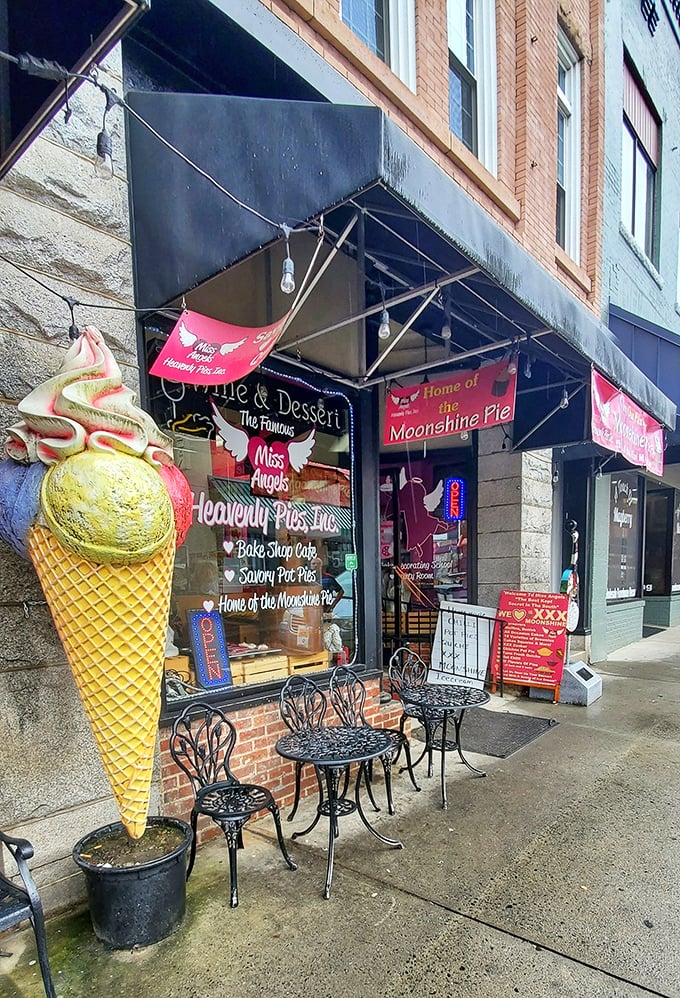 Outdoor seating for those who can't wait to dig in. That ice cream cone sculpture isn't just decoration—it's a landmark guiding hungry pilgrims home.