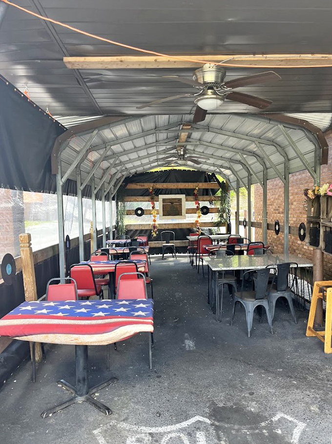 Outdoor seating with patriotic flair – where summer meals come with a side of fresh air and Americana.