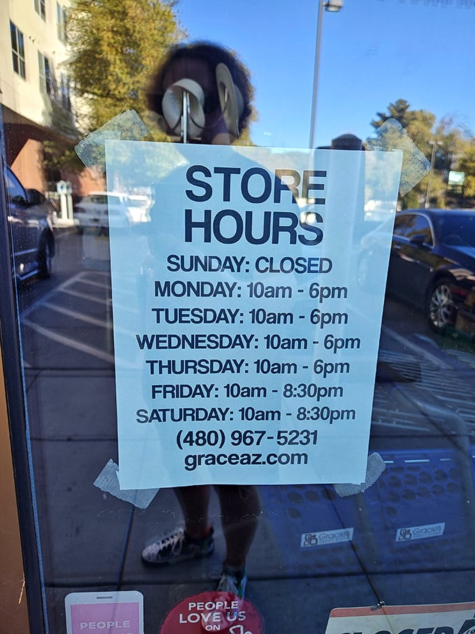 Store hours posted clearly show when treasure hunters can begin their next great thrift adventure.