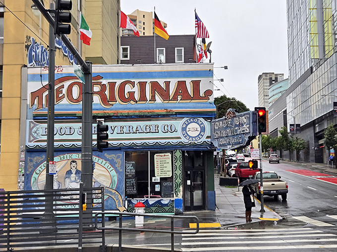 "The Original" indeed—Tommy's exterior stands as a colorful rebellion against the beige conformity of modern restaurant design.