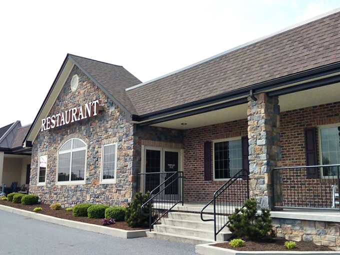 The entrance that's launched a thousand food pilgrimages. Those stone columns aren't just decorative—they're holding up generations of good eating.