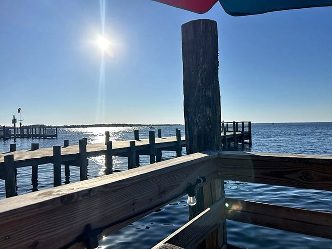 Million-dollar views that come free with your meal – where fishing boats and sparkling water remind you exactly where your dinner came from.