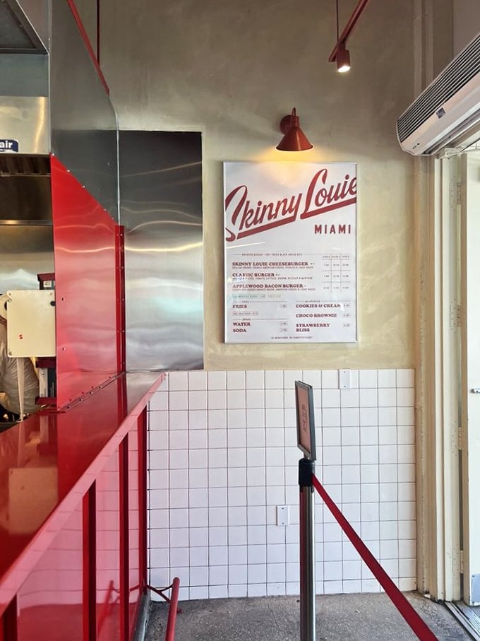 Clean lines, red accents, and a minimalist approach—Skinny Louie's interior puts all its energy where it matters: the food.