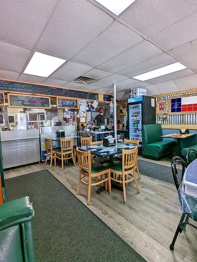 No-frills dining at its finest. Green booths, wooden tables, and a chalkboard menu create the perfect backdrop for the serious business of barbecue consumption.