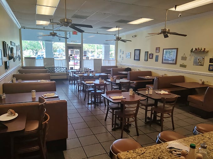 Classic diner aesthetics meet homey comfort. Those ceiling fans aren't just for show—they're wafting irresistible breakfast aromas your way.