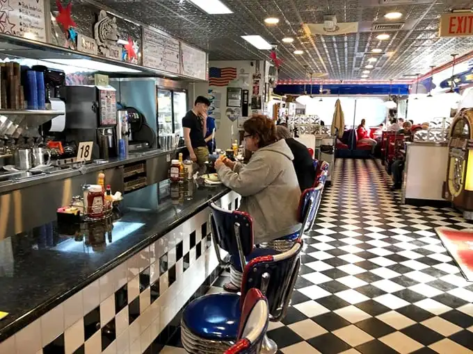 Classic Americana in every detail—from the checkered floor to those swivel counter seats that make everyone feel like they're eight years old again.