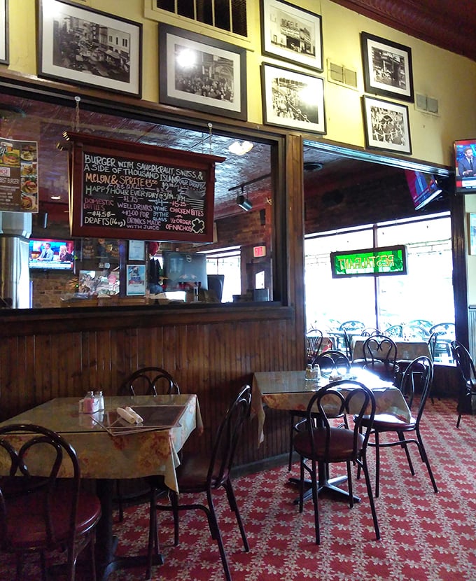 History meets hospitality inside Kelly's, where vintage Norfolk photographs line the walls above wooden paneling. That red-patterned carpet has witnessed countless satisfied sighs after perfect bites.