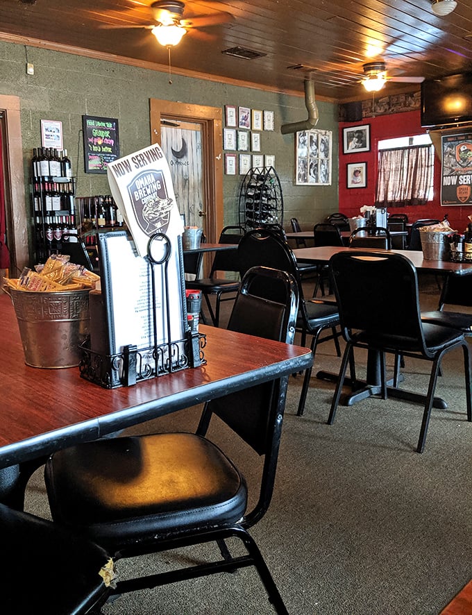 No-frills dining at its finest. The wooden ceiling, simple tables, and menu stand tell you everything you need to know—they're focused on the food, not the fancy.