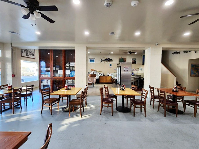 Inside, simplicity reigns supreme. This isn't about designer lighting or Instagram backdrops – it's a temple dedicated to the serious business of exceptional seafood.