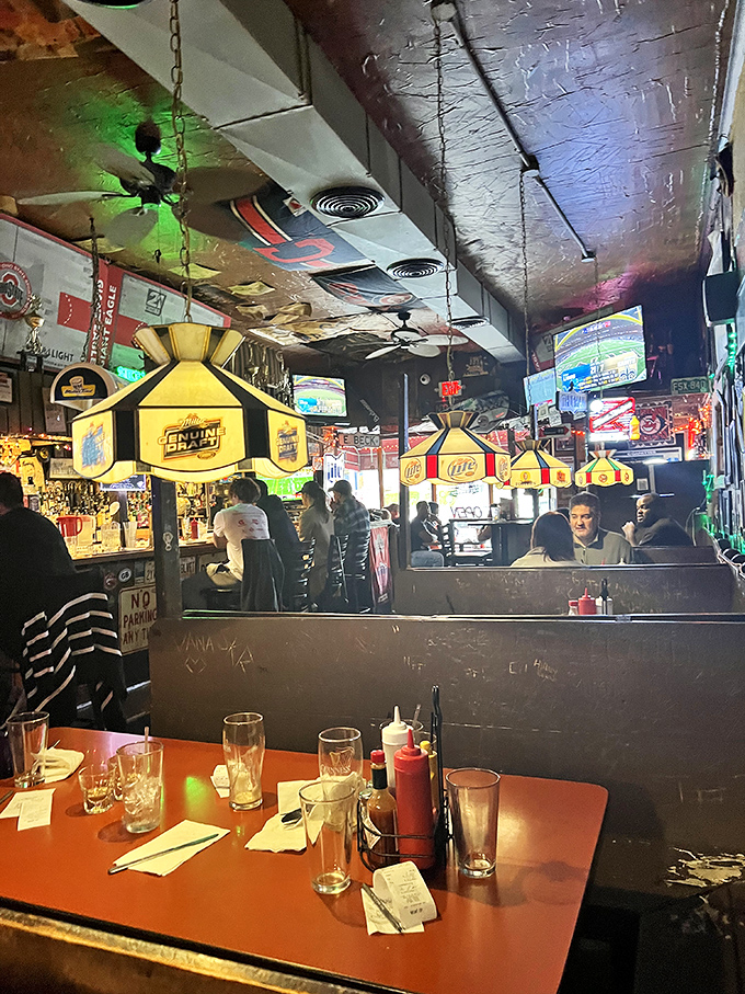 2. interior