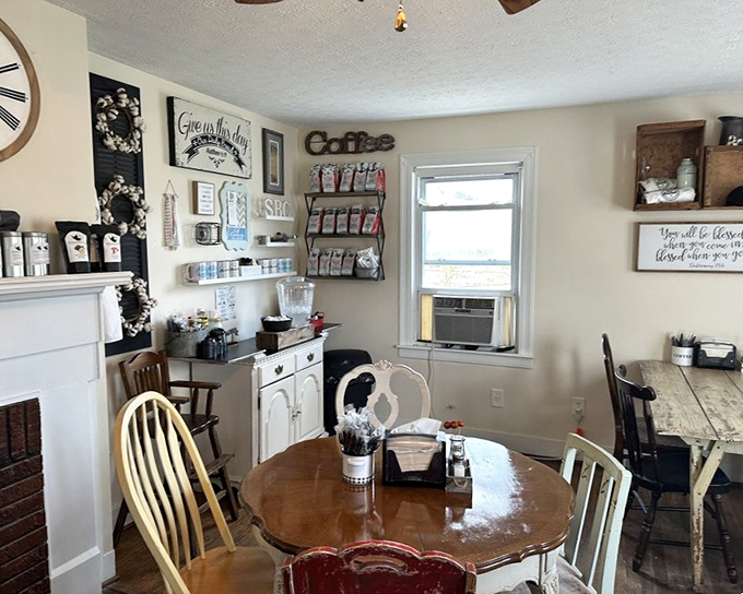 Inside, farmhouse chic meets breakfast paradise. This isn't interior design – it's a love letter to Southern comfort.