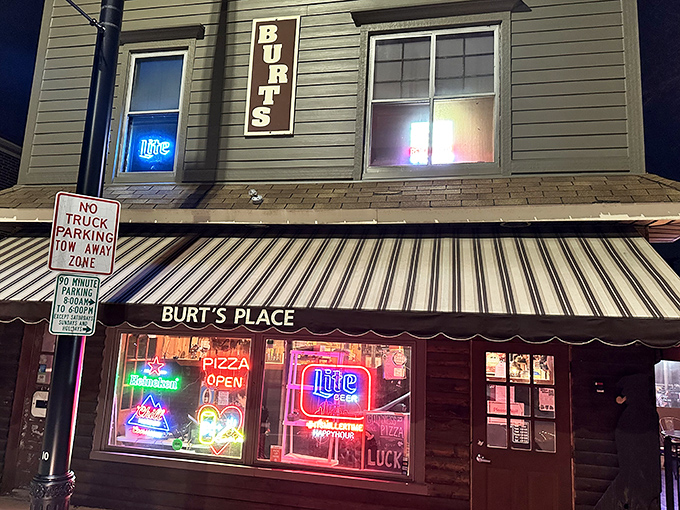 Burt's Place at night is like finding a neon-lit treasure chest filled with deep-dish gold.