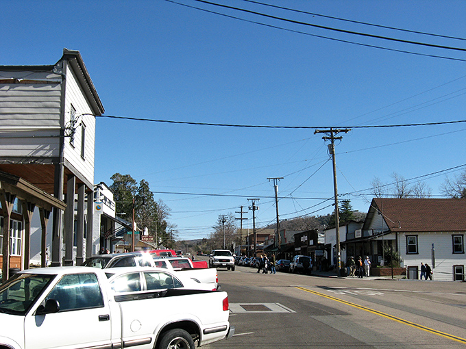 Julian's historic main street looks like a movie set, but the friendly locals and apple pie aroma remind you it's deliciously real.