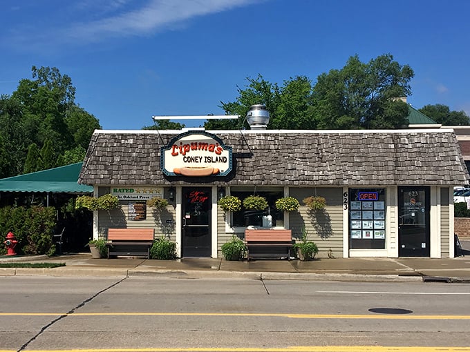Lipuma's charming cottage-like exterior makes you feel like you're visiting grandma—if grandma made killer coneys!