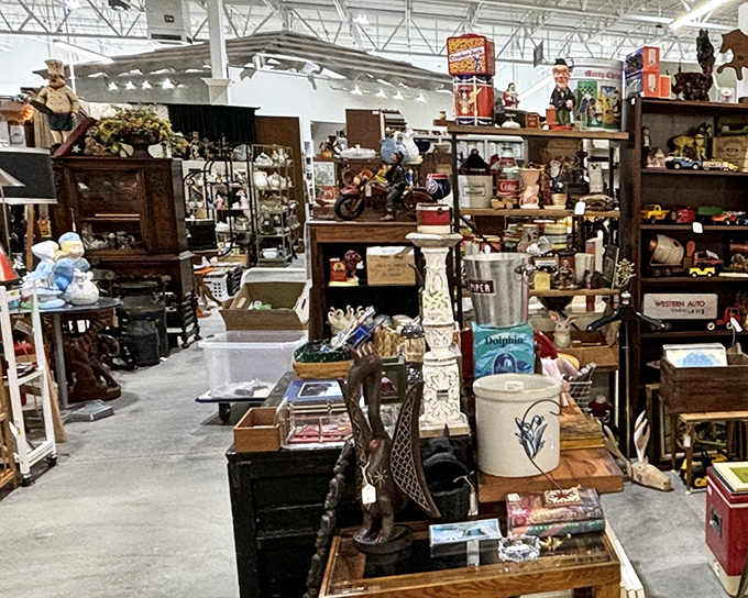 Mid-century modern meets Victorian elegance. The display cases at America's Antique Mall hold treasures smaller than a breadbox but bigger in sentimental value.