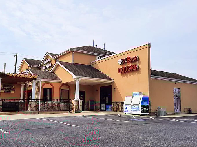 Part pizzeria, part liquor store—Frederica Pizza understands that great pizza and your favorite beverage are life's perfect pairing.