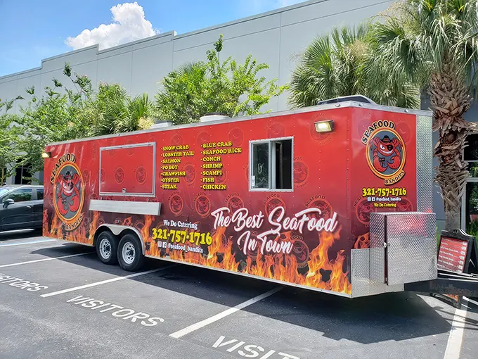 This flame-adorned seafood bandit doesn't just steal hearts – it runs away with taste buds too! Snow crab and seafood rice worth every bite.
