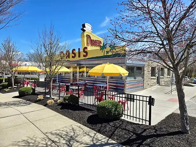 Retro paradise alert! This chrome-and-color time machine serves tenderloins bigger than vinyl records.
