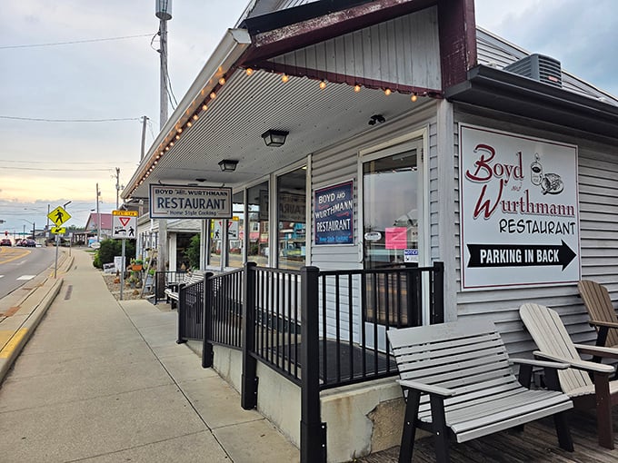 Boyd & Wurthmann Restaurant isn't trying to reinvent comfort food—they're reminding us why we fell in love with it in the first place.