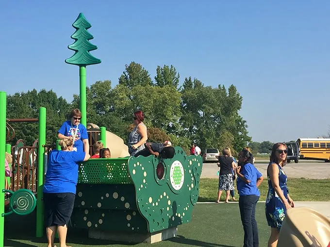 At Gordon Moore Park, families create memories without emptying wallets. Nature's playground doesn't charge admission for its best attractions.