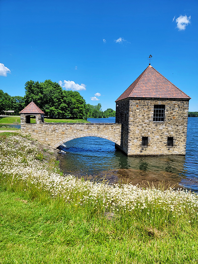This charming stone structure isn't just photogenic—it's a testament to Depression-era craftsmanship that's weathered nearly a century of Pennsylvania seasons.