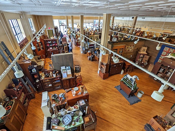 From this bird's-eye view, the mall reveals its true scale—a carefully organized chaos where every aisle promises the thrill of the hunt.