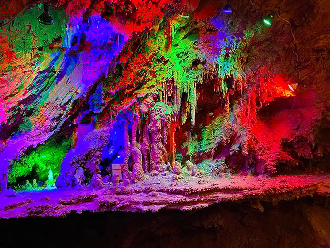 Who needs nightclubs when Mother Nature throws her own light show? These formations pop with vibrant colors that would make Vegas jealous.