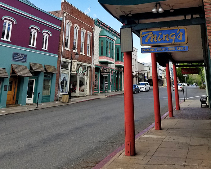 Ming's iconic red pillars have welcomed hungry travelers for generations. When gold fever subsided, apparently the appetite for good Chinese food never did.