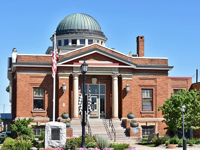 Not just books but architectural eye candy! Norwalk's Public Library dome could make Thomas Jefferson nod in approval at this temple of knowledge.