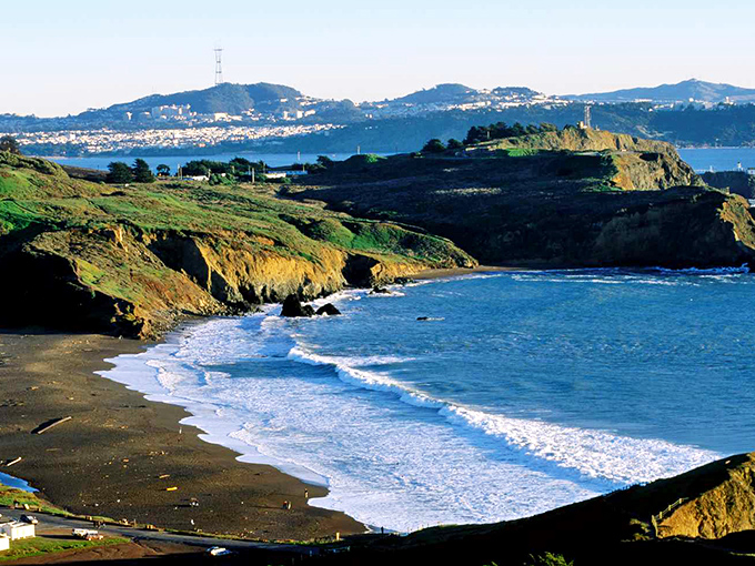 Where land meets sea in a dramatic first date that's been going on for millennia. The coastline here doesn't just impress—it hypnotizes.