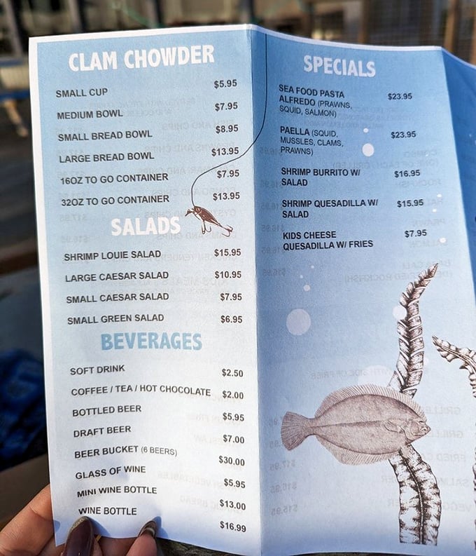 A menu that reads like a love letter to the ocean. The clam chowder comes in five different sizes—because sometimes you need a cup, sometimes you need a bathtub.