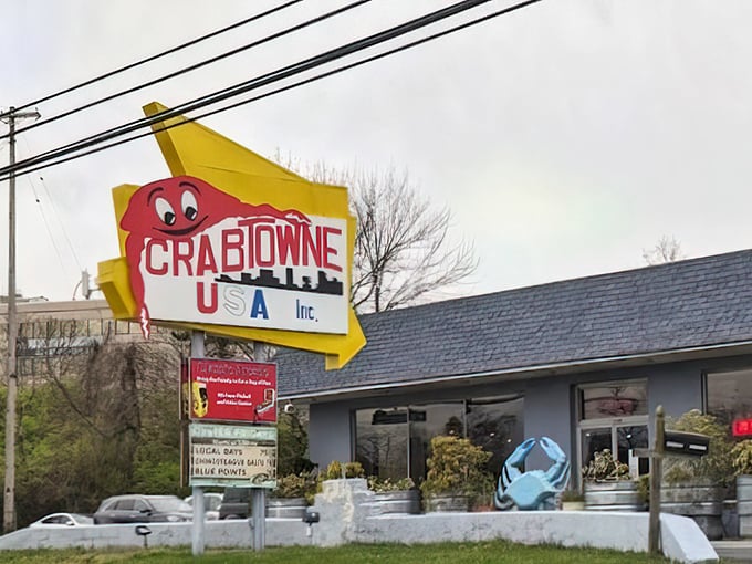 Crabtowne USA: That cartoon crab mascot isn't just smiling – he's daring you to come inside for the real deal.