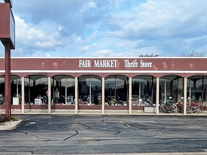 Fair Market's distinctive colonnade entrance – like a temple dedicated to the ancient art of thrift shopping.