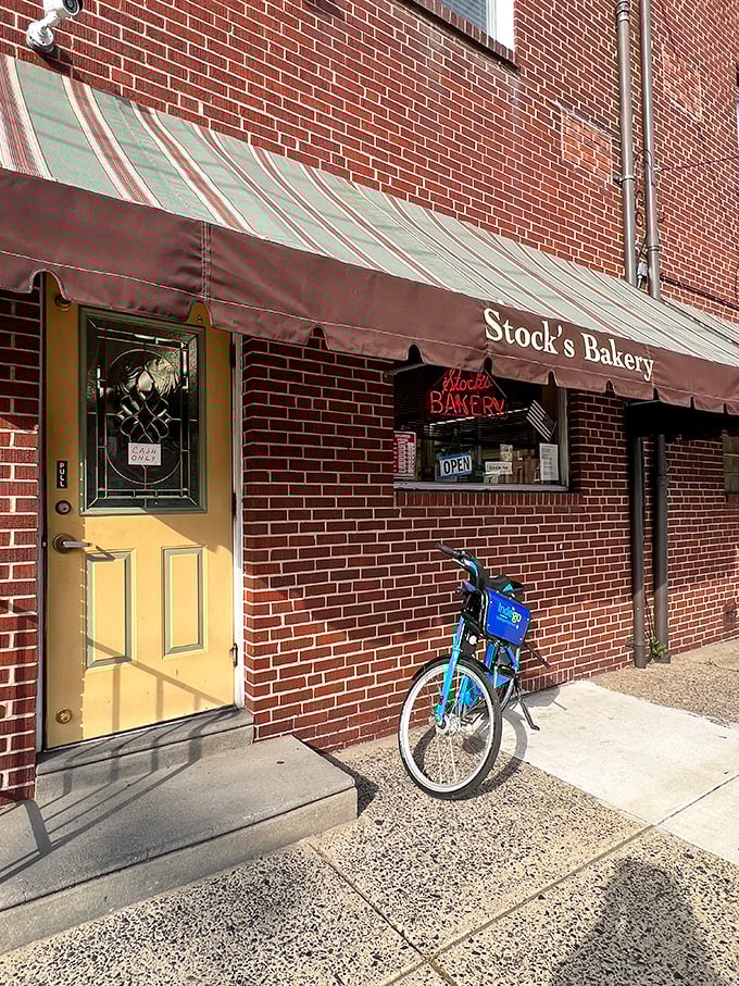 Stock's Bakery's unassuming brick exterior hides Philadelphia's pound cake paradise – the bakery equivalent of Clark Kent's phone booth.