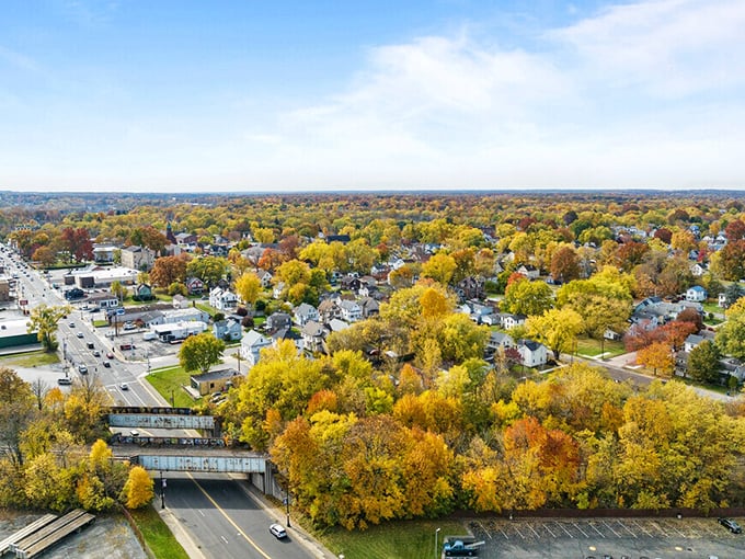 The streets of Niles offer a perfect balance of small-town charm and city convenience, a perfect place for an unhurried afternoon of window shopping and friendly hellos.