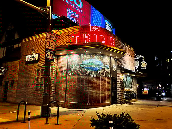 Night falls on Von Trier, transforming this Milwaukee institution into a glowing beacon of Bavarian hospitality. Beer garden dreams are made of this!