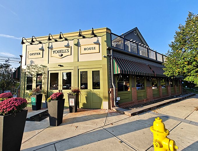 When your restaurant name includes "Oyster House," you better deliver – and boy, do they ever.